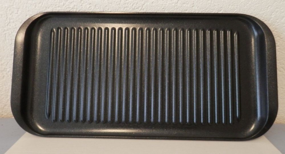 Neue Grillplatte, schwarz beschichtet, 18x36cm (Neu und originalverpackt) in Steffisburg für CHF ...