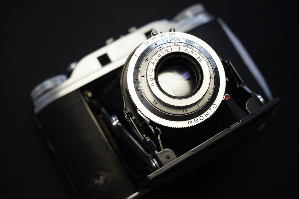 AGFA Isolette III mit Apotar 85mm f4.5 (Gebraucht) in Steinhausen für ...