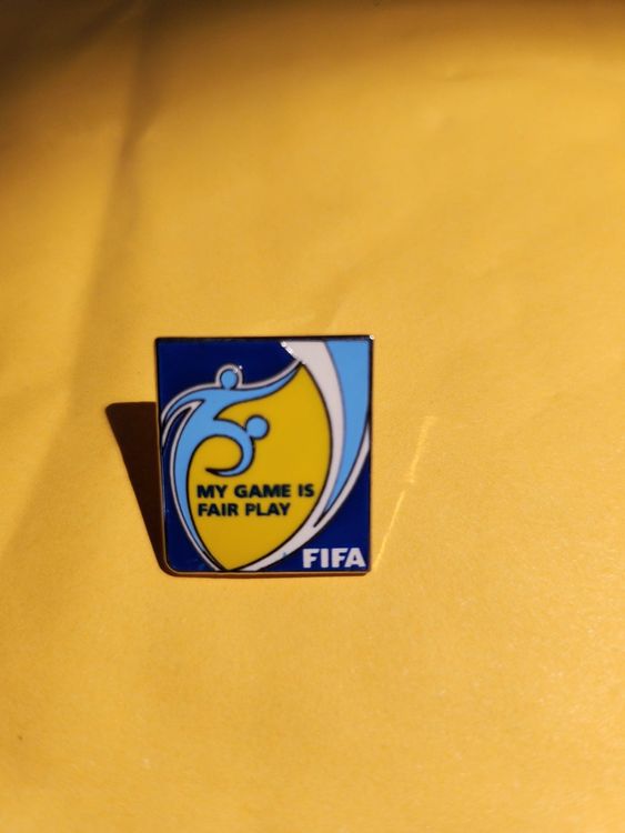 FIFA Pin "My Game is Fair Play" (Gebraucht) in Weiningen ZH für CHF 1 ...