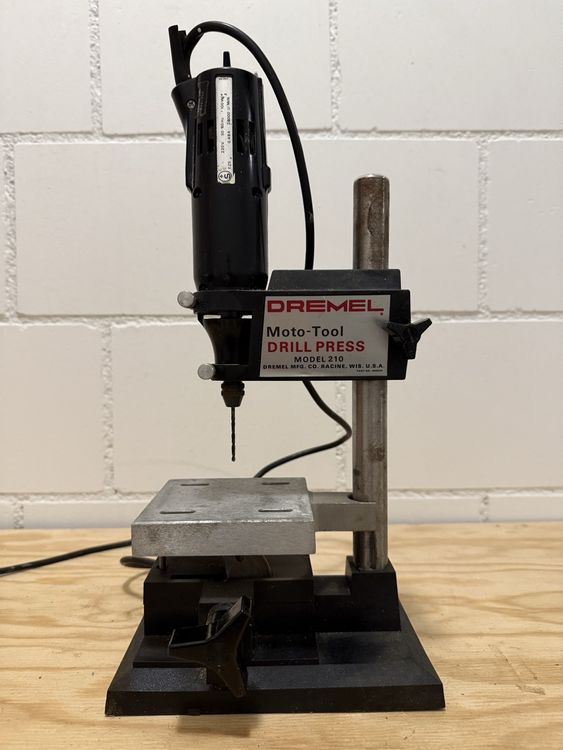 Dremel Moto-Tool Drill Press 210 - Präzise Bohren! (Gebraucht) in Zürich für CHF 10 – mit ...