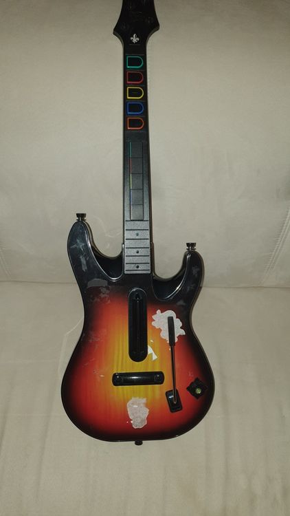 Guitar Hero 4 controller (Gebraucht) in Orbe für CHF 21 – mit Lieferung ...