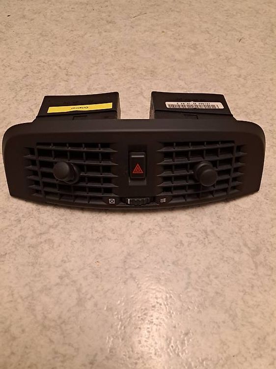 Cadillac SRX Blende mit 2 x Luftdüsen (Gebraucht) in Wattwil für CHF 50 ...