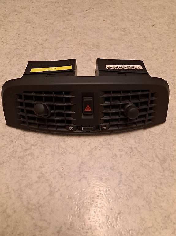 Cadillac SRX Blende mit 2 x Luftdüsen (Gebraucht) in Wattwil für CHF 50 ...