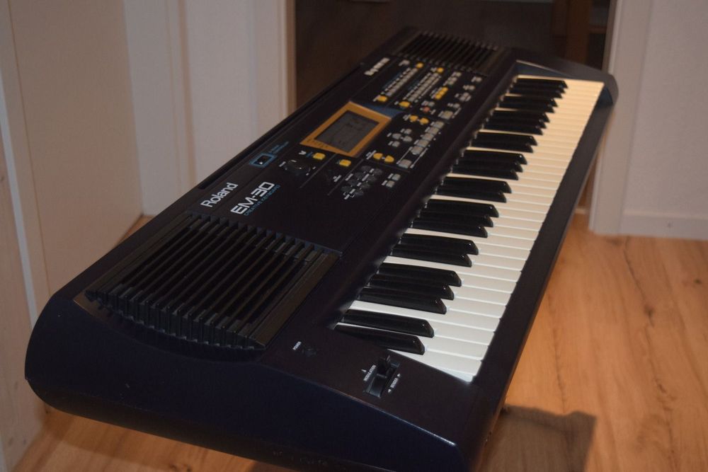 Roland EM-30 Creative Keyboard | Kaufen auf Ricardo