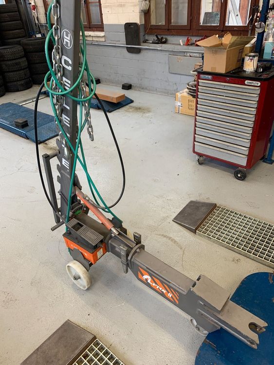 Carrosserielift, Celette Lift mit Dozer (Gebraucht) in Wünnewil für CHF ...