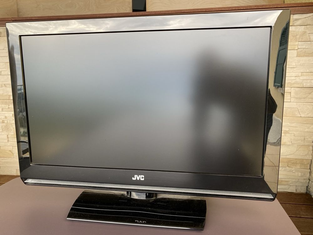 Téléviseur JVC, LCD (D'occasion) à Chernex pour CHF 1 – retrait uniquement | Acheter sur Ricardo