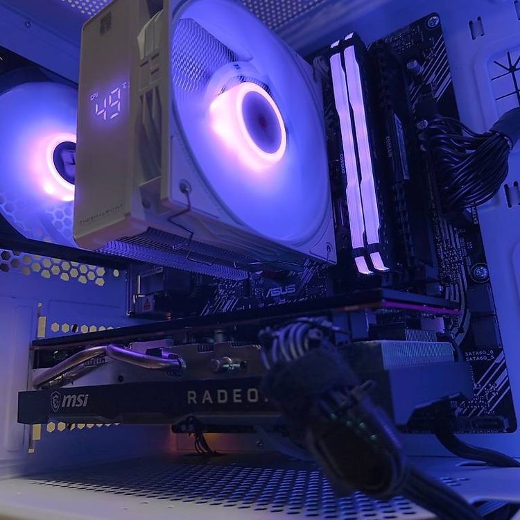 White Gaming PC | RX 5700 XT | 32GB RAM | 1TB SSD (Neu und ...