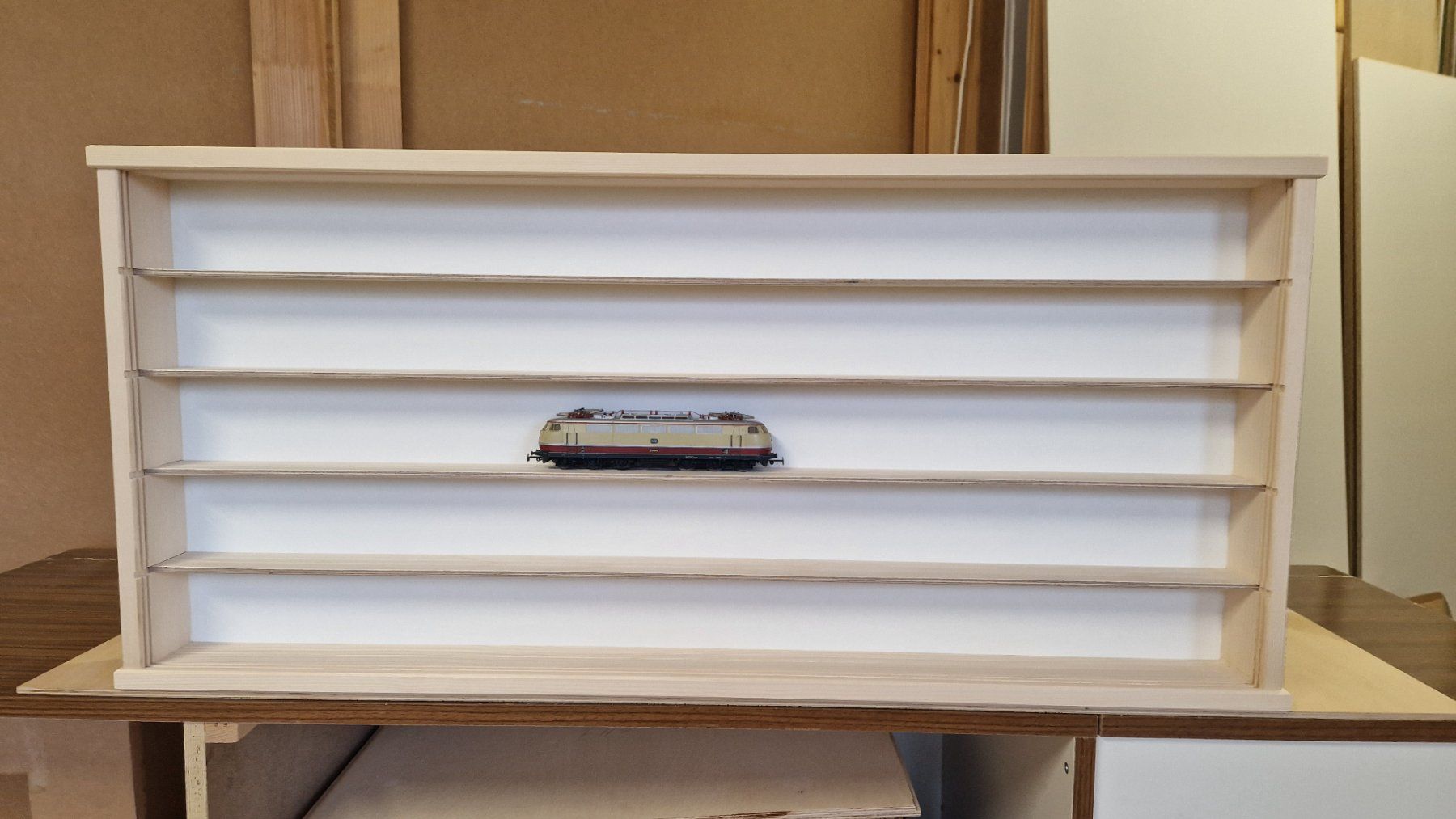 Vitrine für H0 Modelle 1,0 m mit 5 Fächer* (Neu (gemäss Beschreibung)) in Heimberg für CHF 215 ...