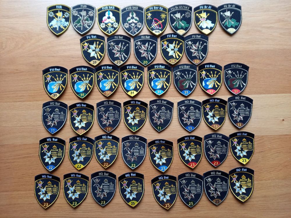 Badges FU , HQ (Gebraucht) in für CHF 56 – mit Lieferung auf Ricardo kaufen