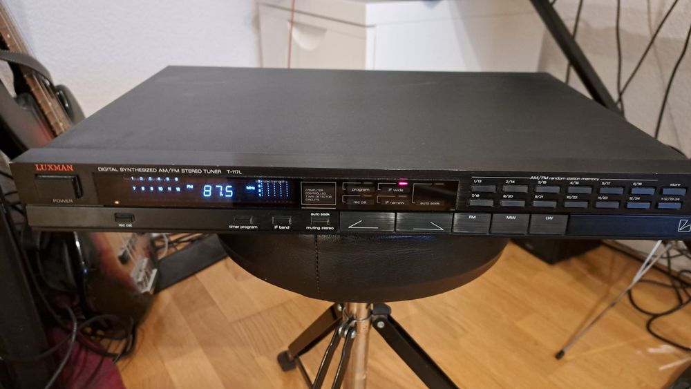 Tuner LUXMAN T-117 (digital synthesized AM/FM Stereo Tuner) (Gebraucht ...