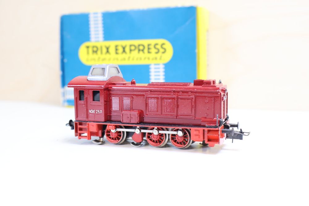 Trix Rangierlok V36 - H0 DC - 2463 - Schönes Modell (Gebraucht) in ...