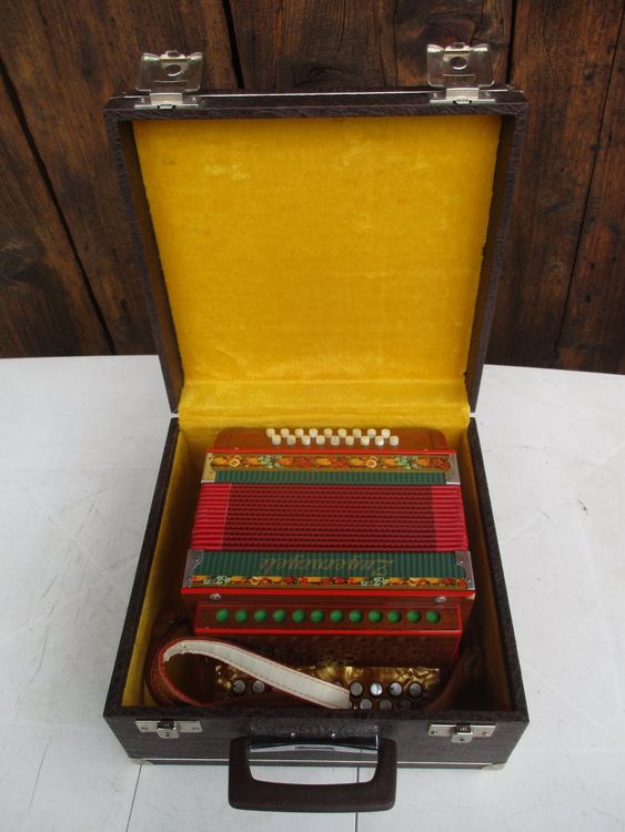 Zuger Schwyzerörgeli chromatisch | Kaufen auf Ricardo