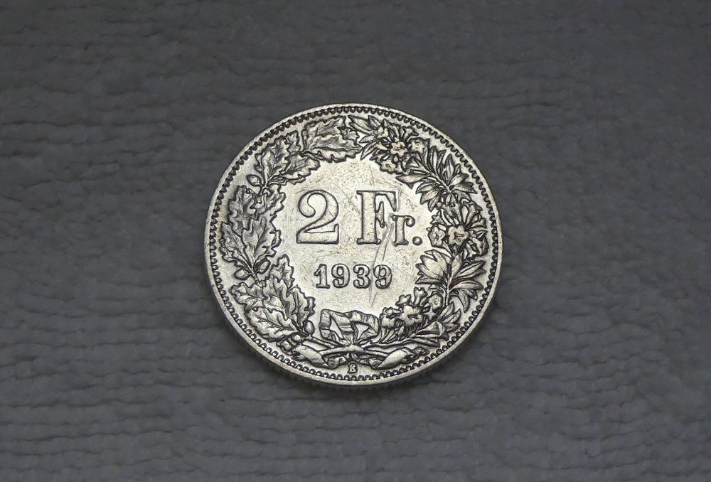 2 francs/franken 1939 (Gebraucht) in Nyon für CHF 9.9 – mit Lieferung auf Ricardo kaufen
