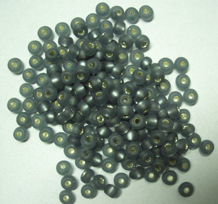 Rocailleperlen Grau matt 4,5 mm (Neu und originalverpackt) in Gunzwil für CHF 2 – mit Lieferung ...