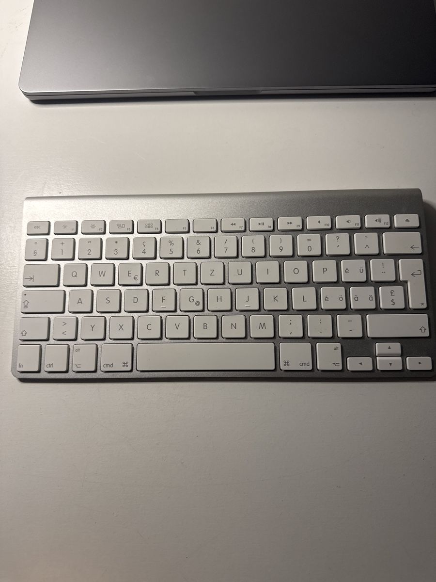 Apple Magic Trackpad und Tastatur - Top Zustand (Gebraucht) in ...