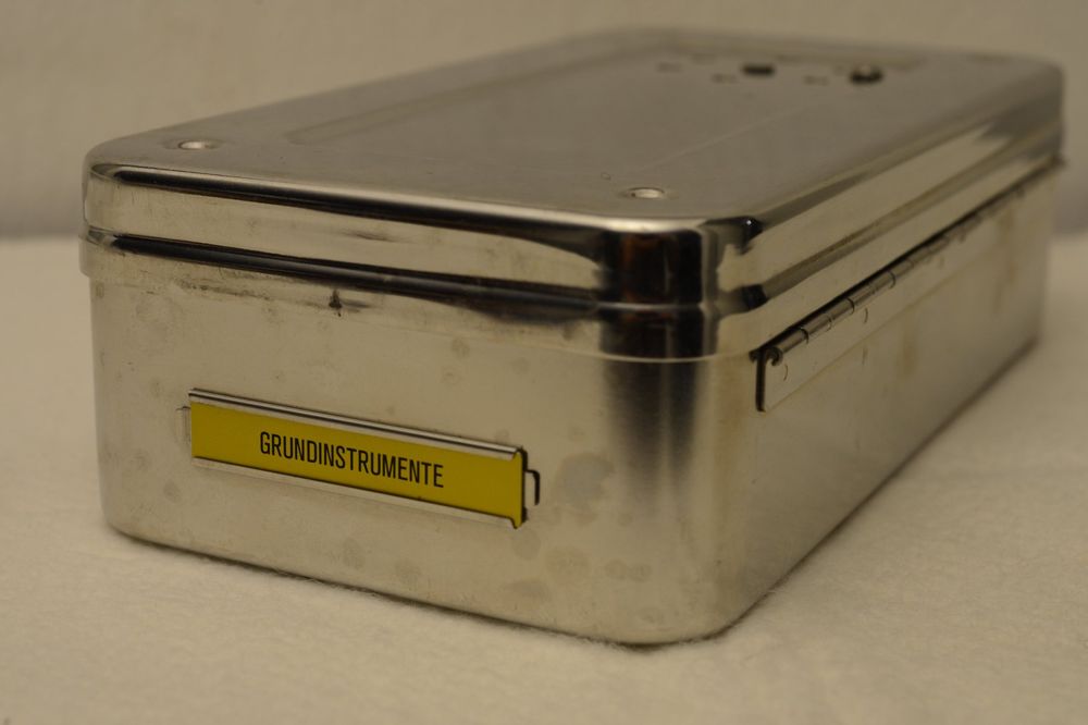 Sanitäts-Box Grundinstrumente ASM 80 HK Schweizer Armee. (Gebraucht) in ...