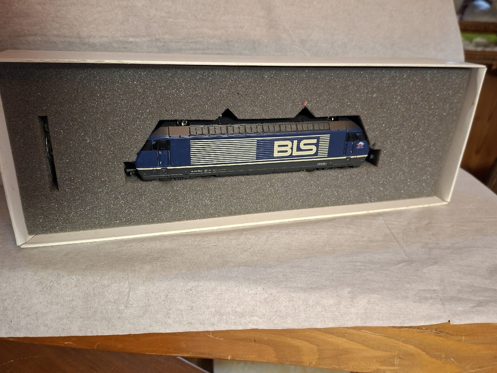 H0 Lok HAG Re 4/4 Typ 465 Nr 184 Saas Fee (Neu (gemäss Beschreibung ...