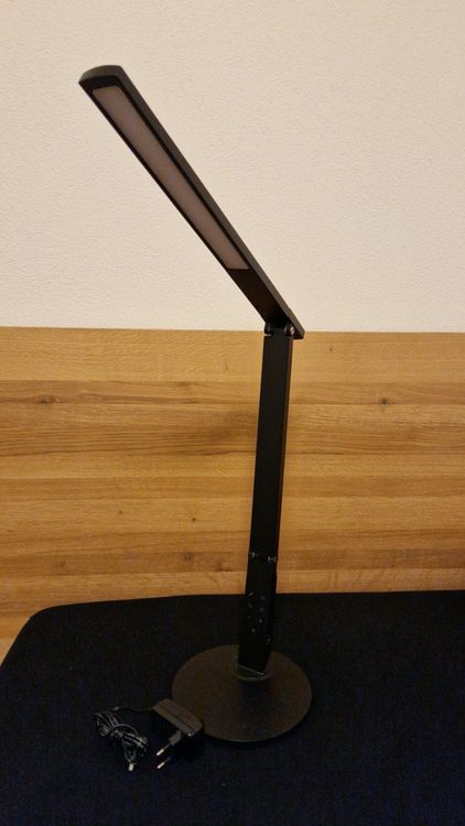 Bartolo LED Tischlampe mit USB Anschluss - Schwarz (Neu (gemäss ...