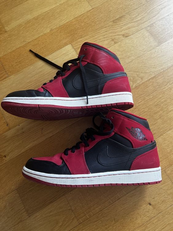 Jordan 1 mid in Rot Schwarz (Gebraucht) in Dietikon für CHF 39 – mit ...