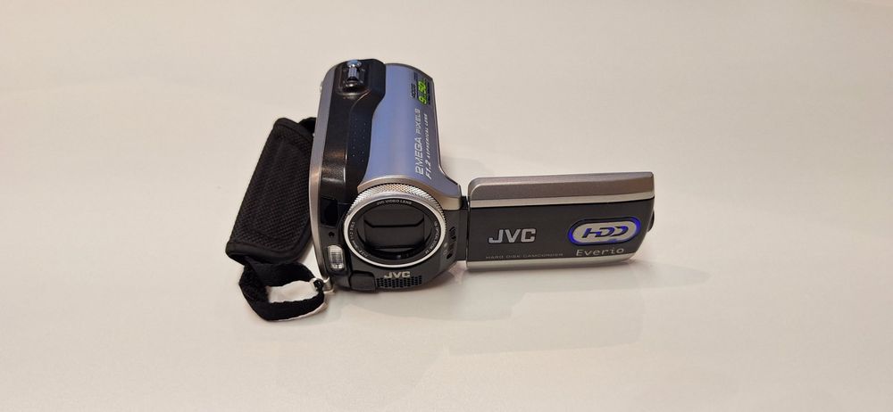 JVC GZ-MG275E mit Docking Station (Usato) a Mels per CHF 35 – con ...