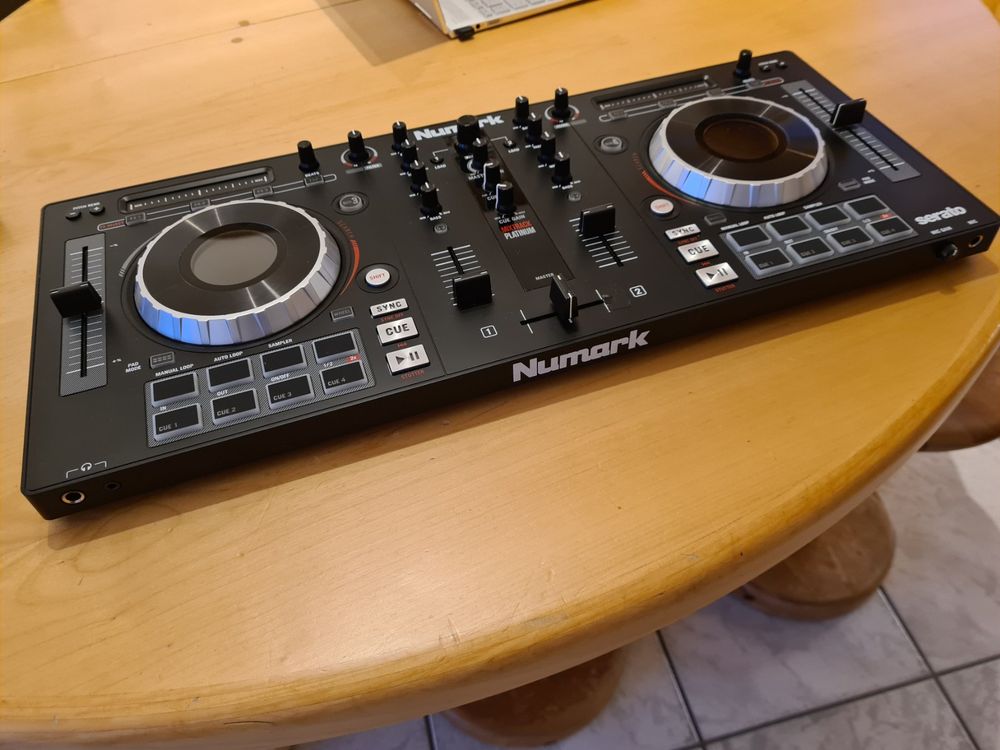 NUMARK Mixtrack Platinum DJ Controller | Kaufen auf Ricardo