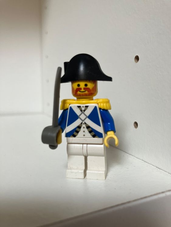 Lego figurine pirates Harbor Sentry Imperial Officer Figur | Kaufen auf ...