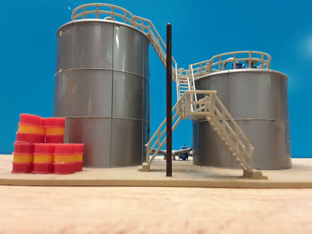 Modelleisenbahn _ Silo Anlage _ Gas _ Benzin _ Spur N | Kaufen auf Ricardo
