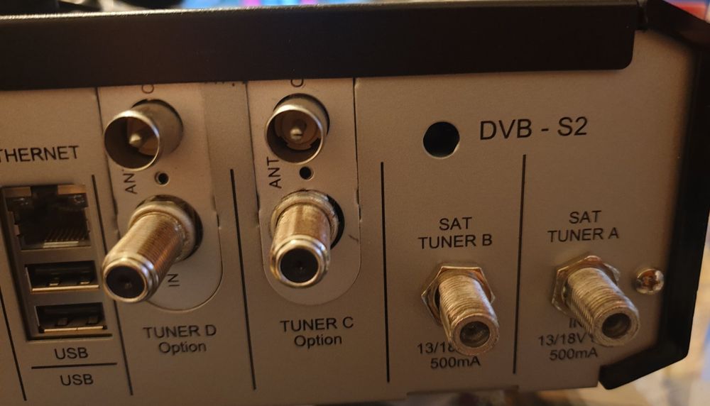 Dreambox DM8000HD PVR mit 2 x Sat Tuner und 2 x Cabel Tuner | Kaufen ...