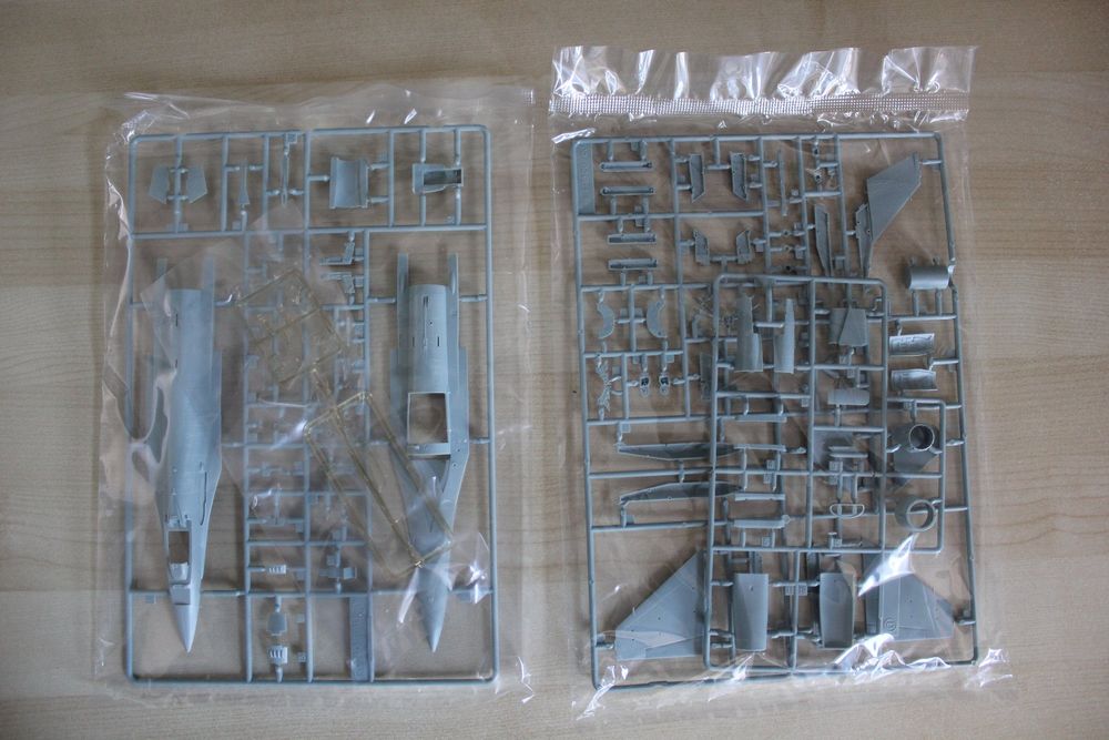 Set 1:72 - F-16C Thunderbirds plus Decals F-16C Bad Guy | Kaufen auf ...