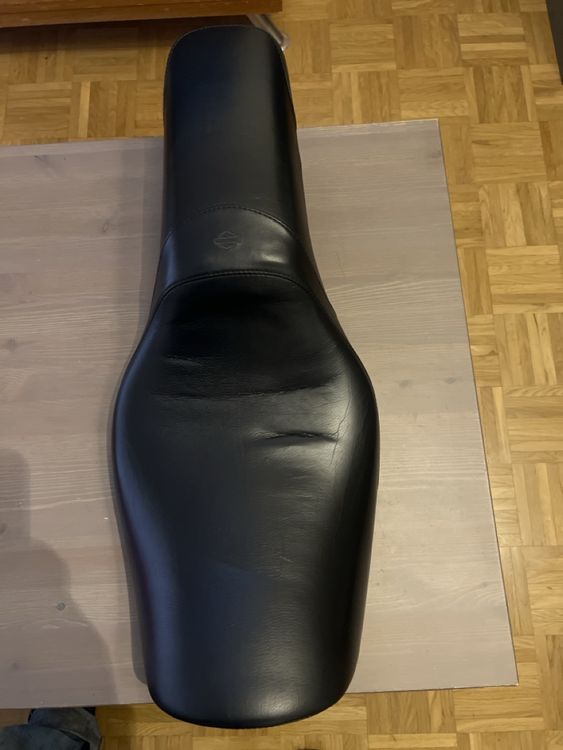 SELLE HARLEY DAVIDSON DYNA (D'occasion) à Brügg BE pour CHF 99 – avec ...