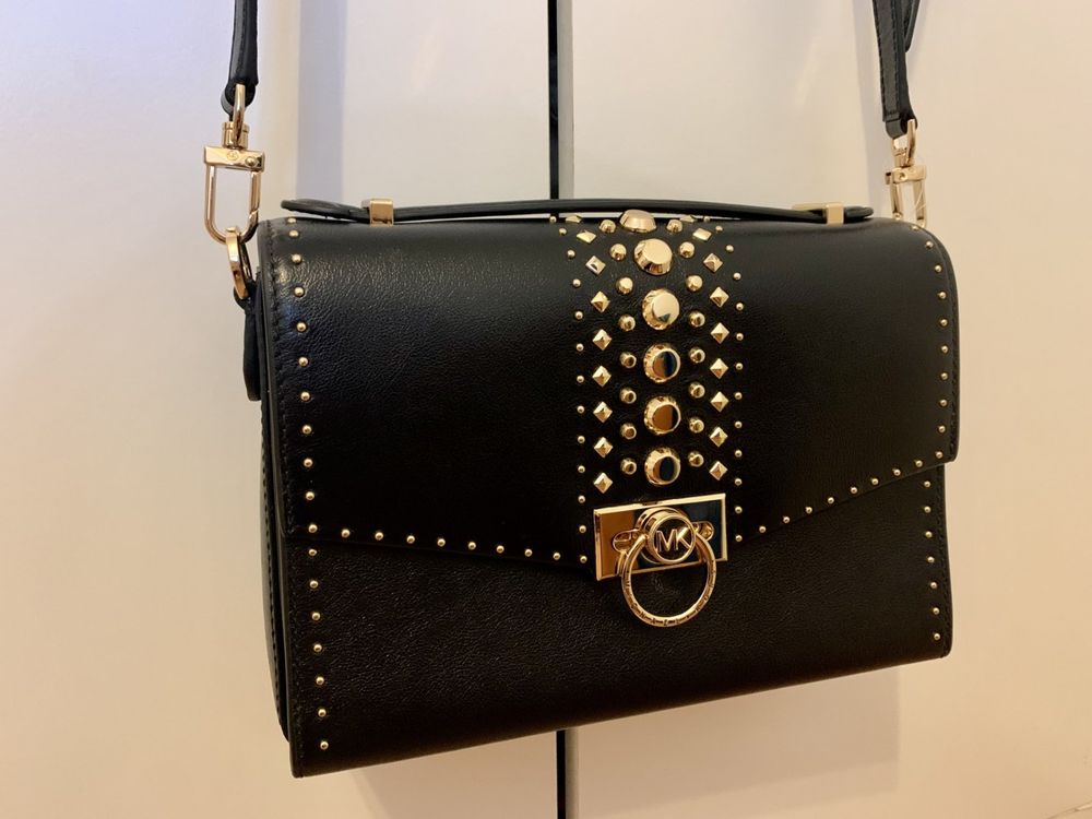 MICHAEL KORS new Hendrix Studded Messeger Bag Black (Gebraucht) in ...