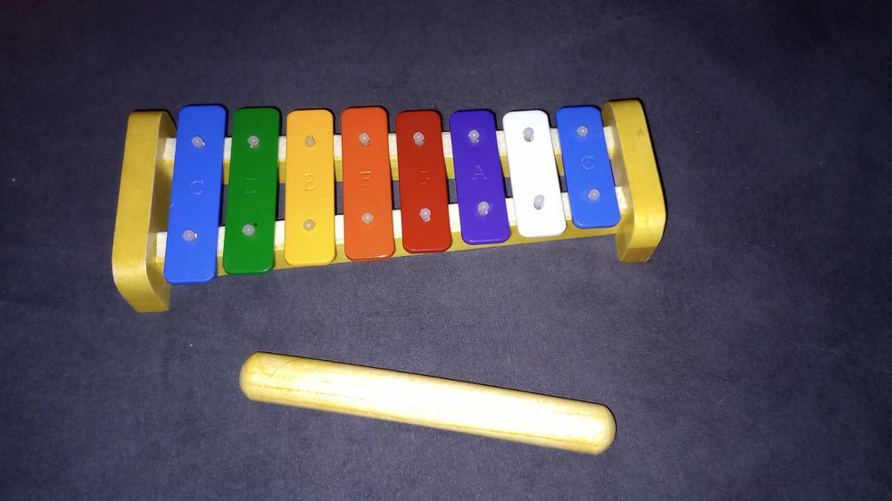 Xylophon aus Holz (Klein) (Gebraucht) in Tafers für CHF 4 – mit ...