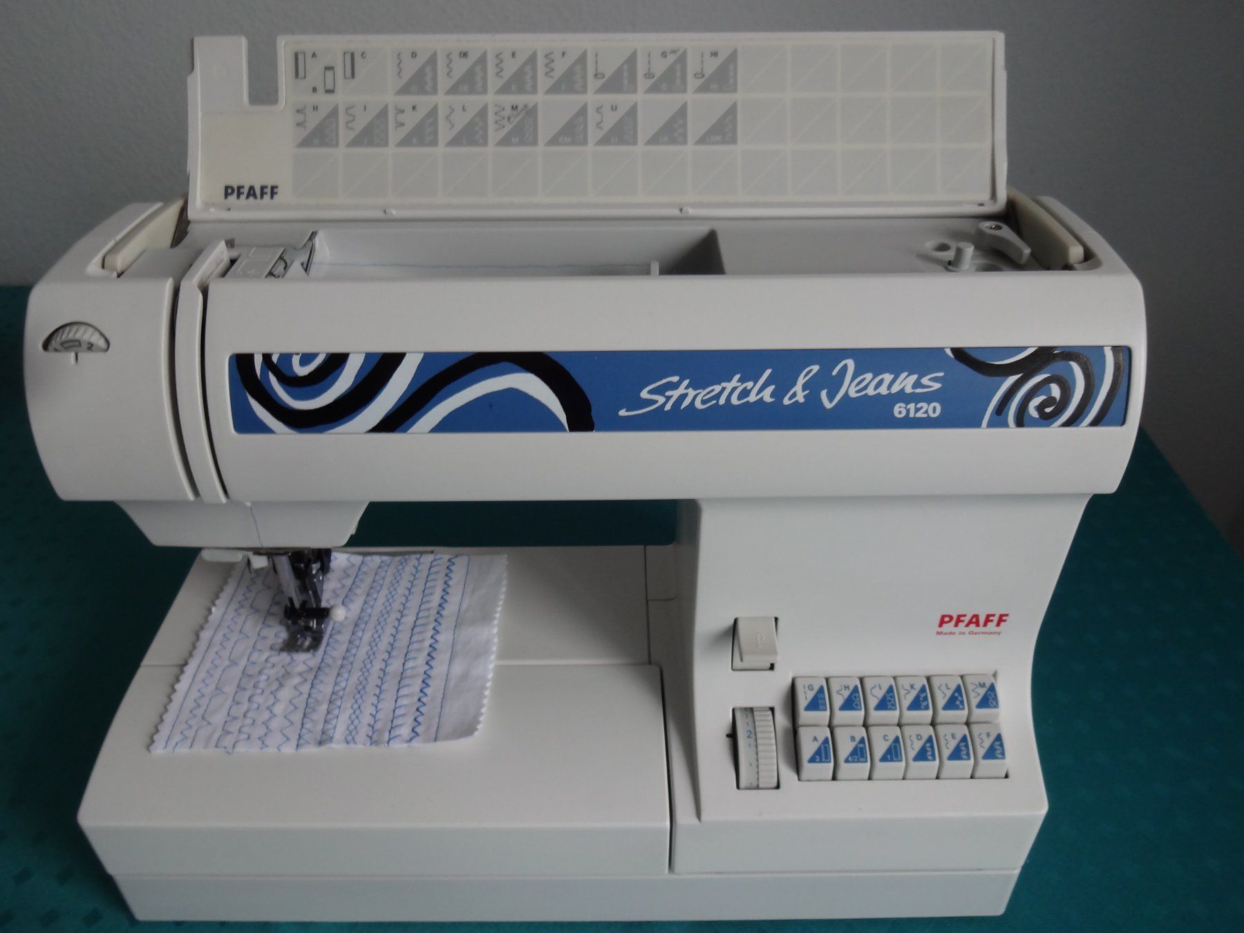 PFAFF Stretch&Jeans-6120/Rev. mit 3-Monate Garantie (Gebraucht) in ...