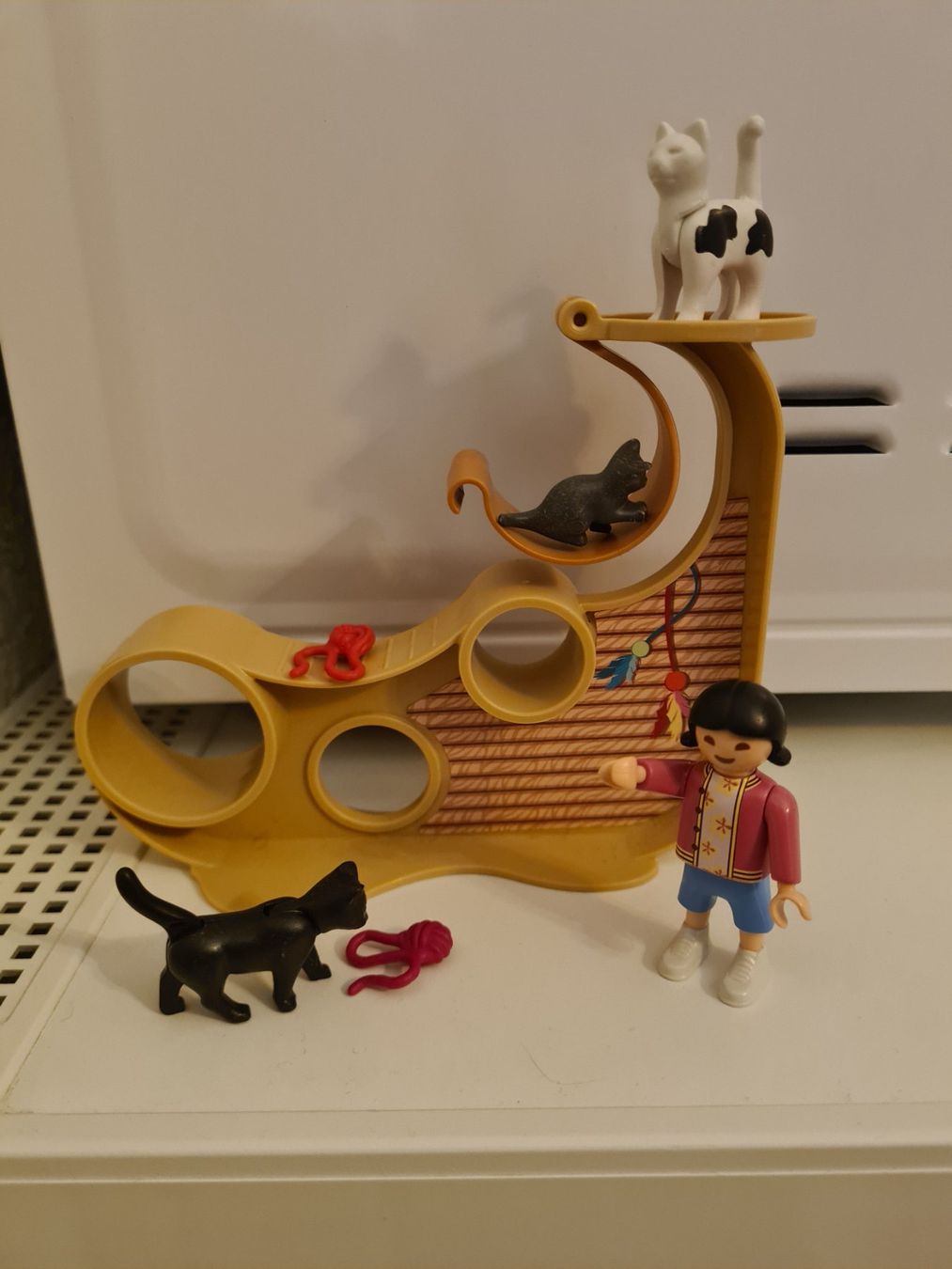 Playmobil Mädchen mit Katzen Büsi Kratzbaum (Gebraucht) in Eglisau für ...