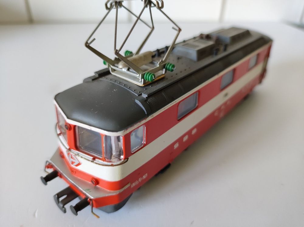 E-Lok SBB Re 4/4 II, "Swiss Express", Lok-Nr. 11103 (Neu und originalverpackt) in Seuzach für ...