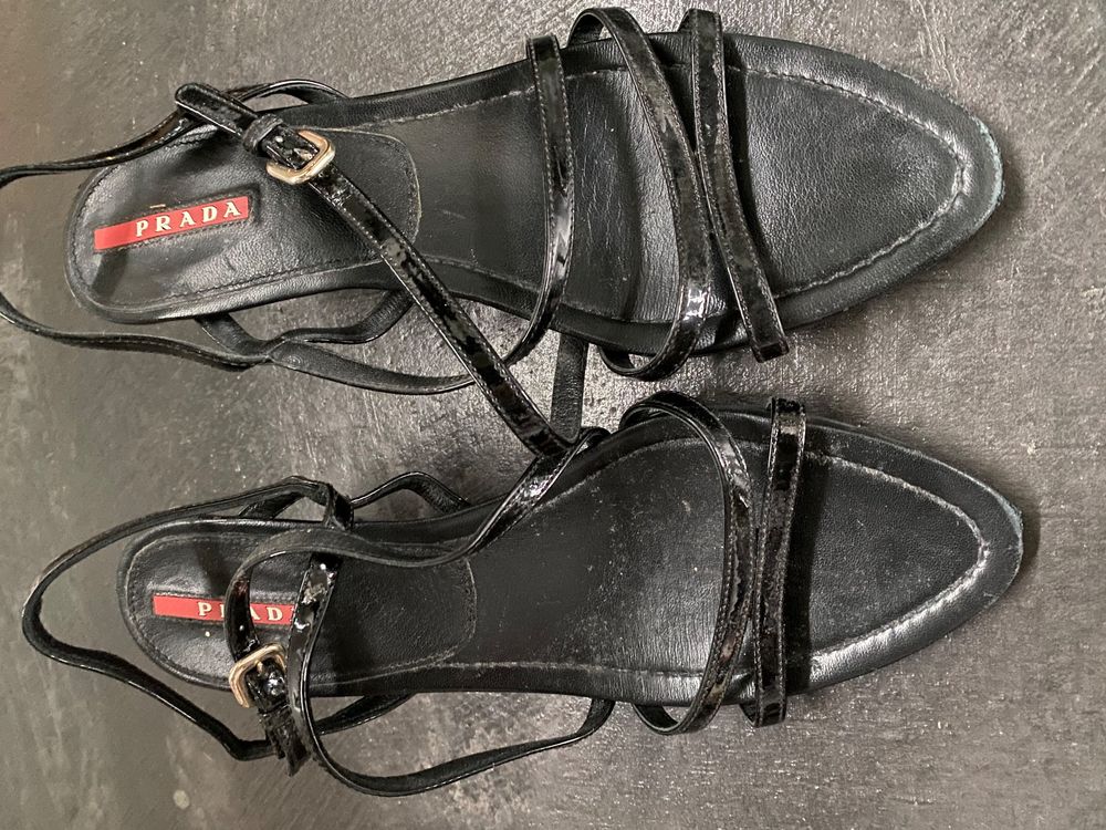 Lacksandalen Prada 38.5 | Kaufen auf Ricardo