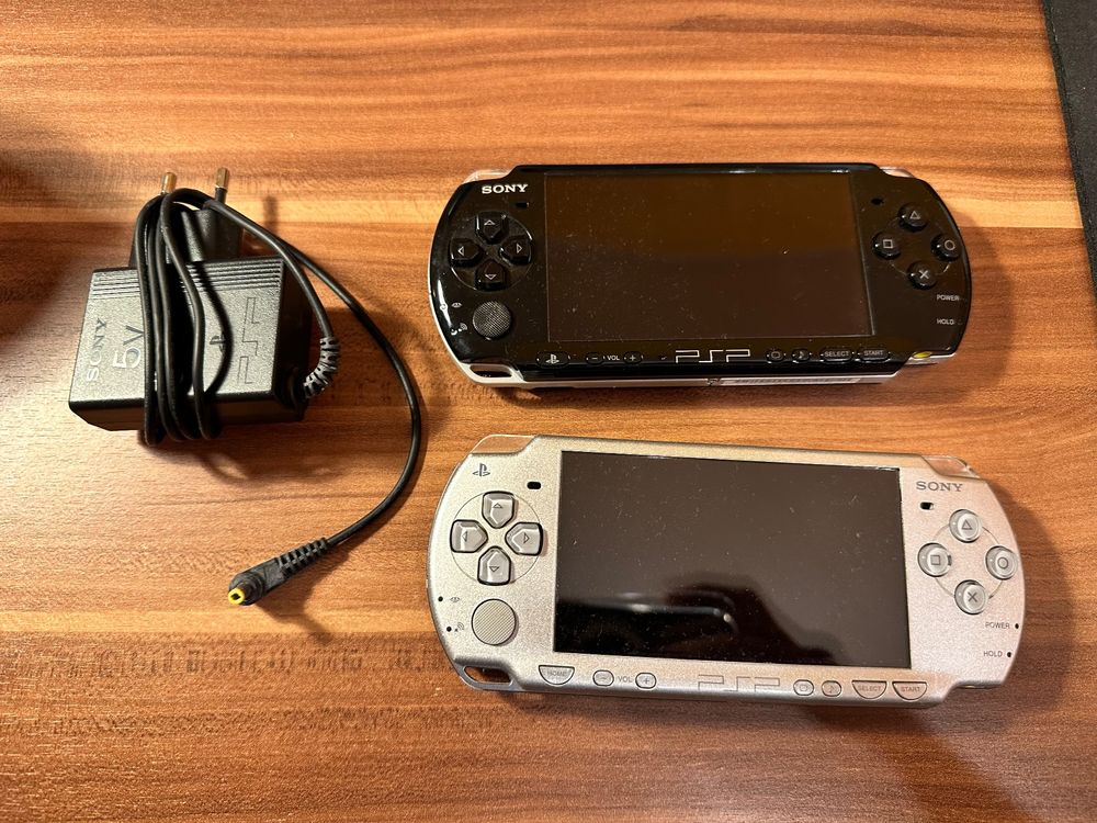 SONY PSP zwei Stück mit Kabel (Defekt) in Winterthur für CHF 65 – mit ...