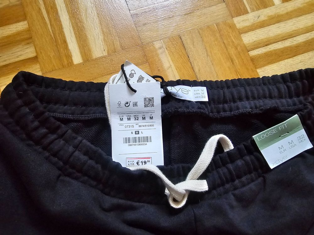 JOGGING Noir M Loose Fit M (Gebraucht) in Mont-sur-Lausanne für CHF 10 – mit Lieferung auf ...