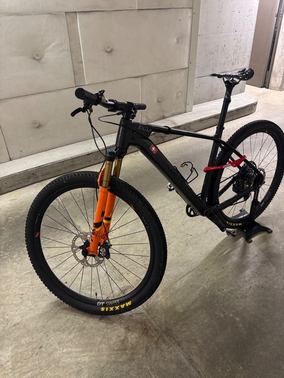 Neuwertiges SUPER Mountainbike RADON / Material aus Carbon (Neu (gemäss ...
