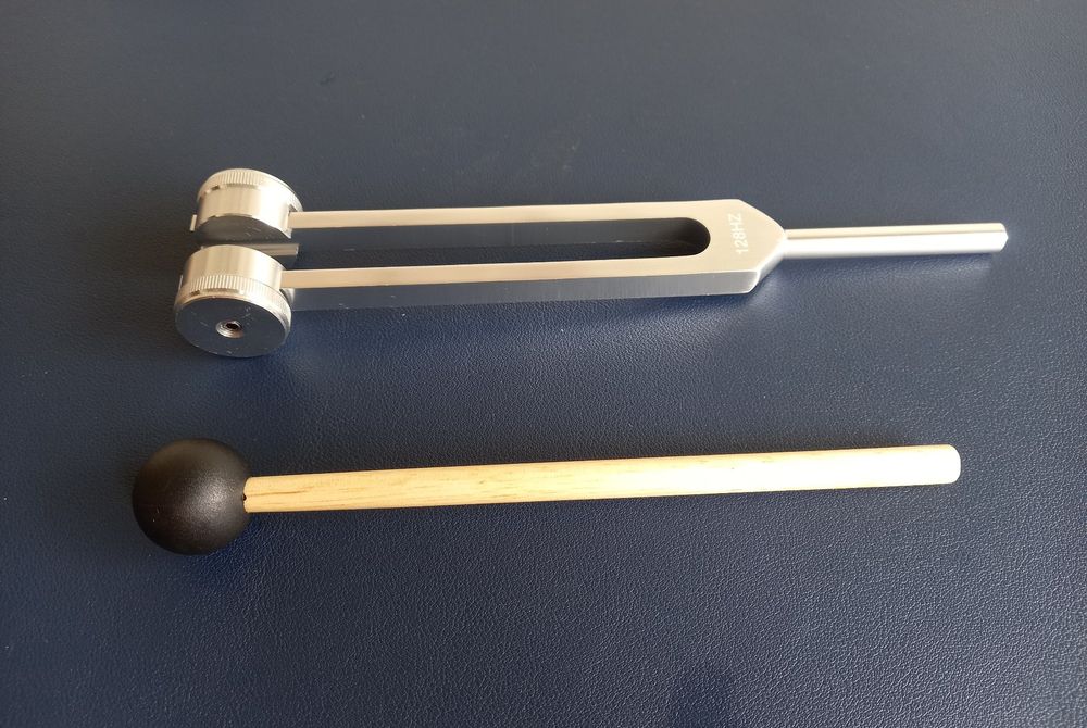 Komplettes Set Stimmgabel 128HZ - Set complet Diapason (Neu und ...