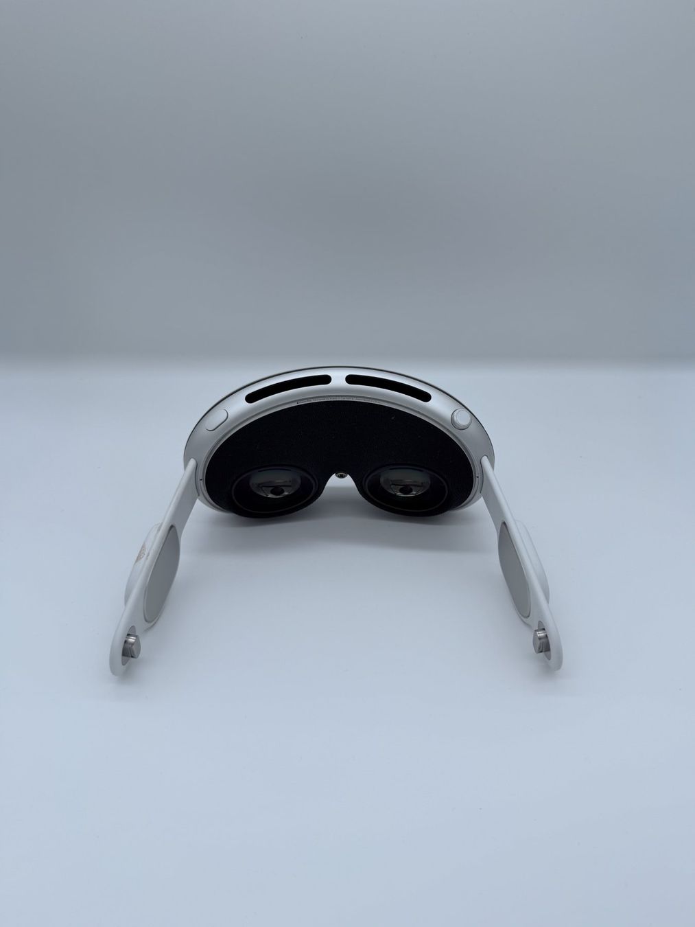 Apple Vision Pro 256GB nur Brille (Defekt) (Defekt) in Neerach für CHF ...