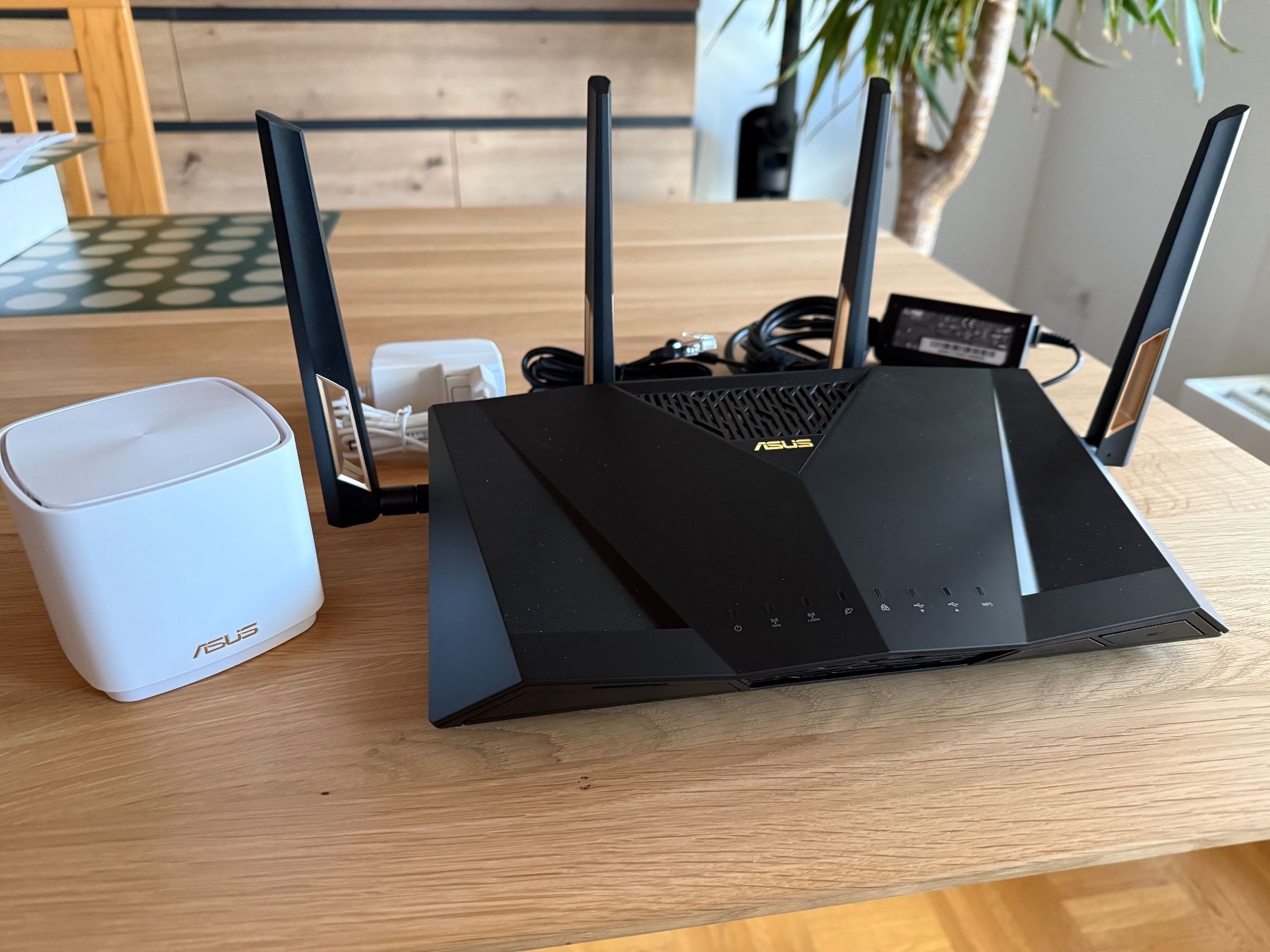 ASUS RT-AX88U Gaming + 1 Mesh-System ZenWiFi AX Mini (XD4) (Gebraucht ...
