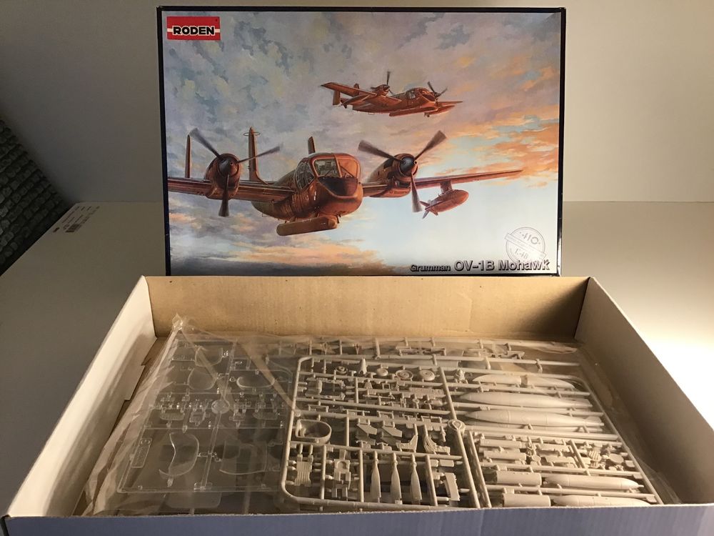 Modellbausatz Flugzeug Roden Grumman OV-1B Mohawk 1:48 (Neu und ...