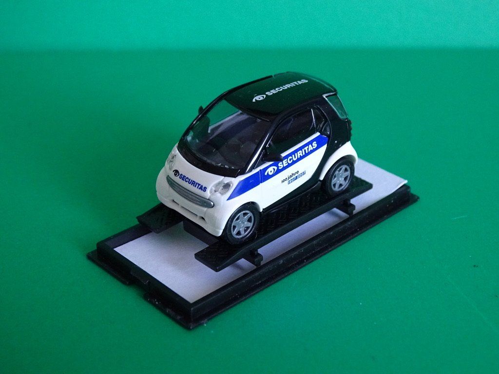 Smart fortwo von Busch 1/87 (Neu (gemäss Beschreibung)) in Bretzwil für ...