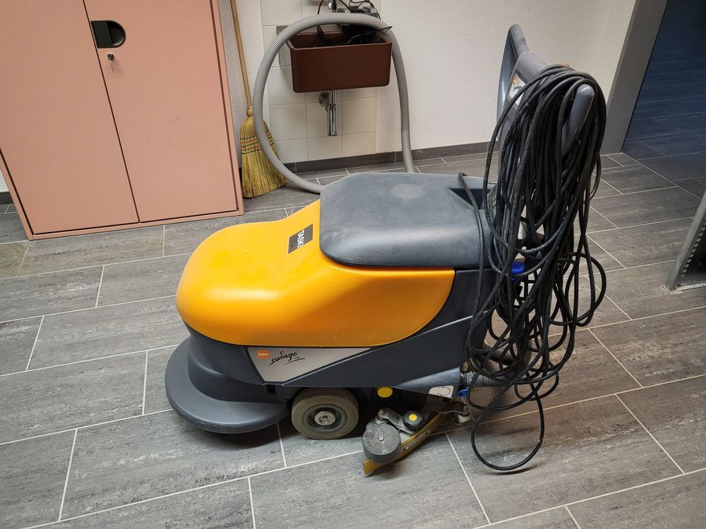 Scheuersaugmaschine Taski Swingo 450 E (Gebraucht) in für CHF 450 – nur ...