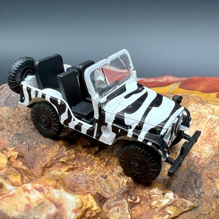 Jeep Safari Zebra Look 1:87 neu ohne OVP (Neu (gemäss Beschreibung)) in ...