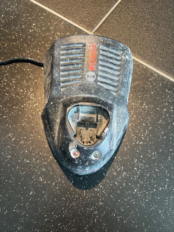 Bosch Ladegerät | Kaufen auf Ricardo