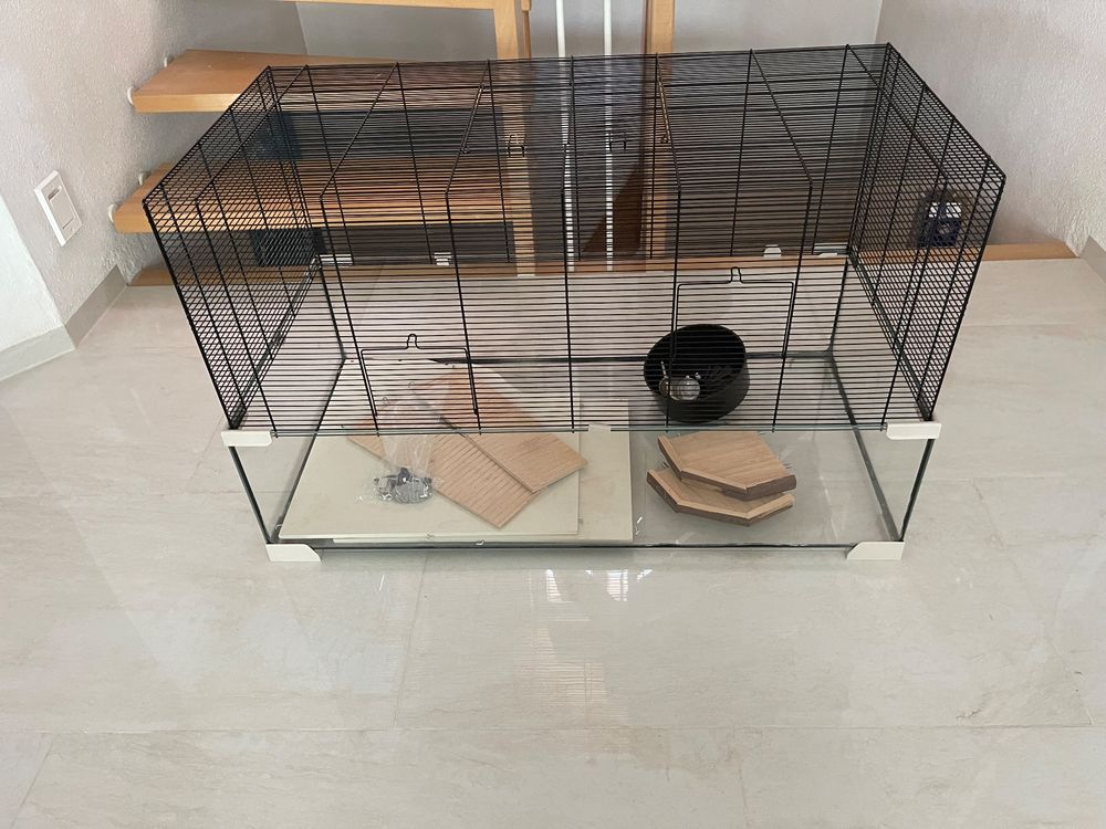 Nagerkäfig/ Mäusekäfig/ Hamsterkäfig mit viel Zubehör (Gebraucht) in ...