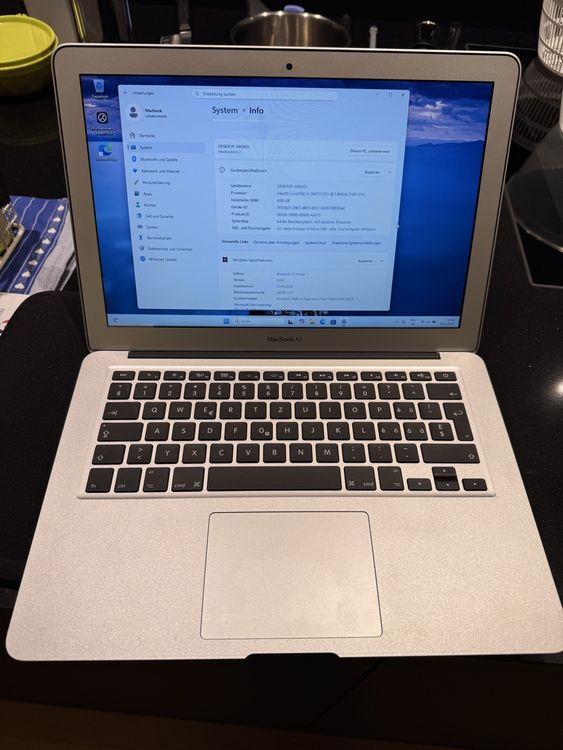 Apple MacBook Air mit Windows 11 Bootcamp (Gebraucht) in Gisikon für ...