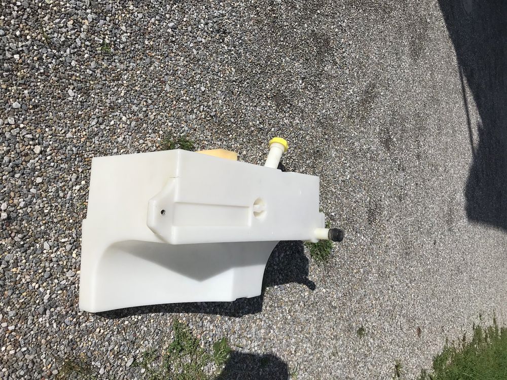 Wassertank für VW Bus T4 Westfalia (Gebraucht) in Wangen für CHF 30 ...